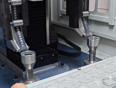 China Polished Round Cover Products 2 Station CNC Grinding Brushing Equipment Surfaces Of Regular Round Products for sale