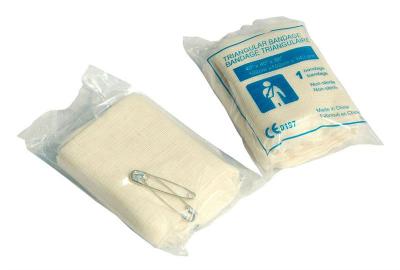 China Skin Friendly Medical Triangle Bandage Degreased Gauze 96cm x 96cm x 136cm Non Woven for sale