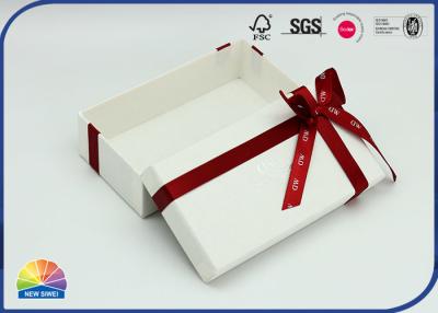 China Ribbon Bowknot Paper Medium Gift Box Silver Foil Hot Stamping for sale