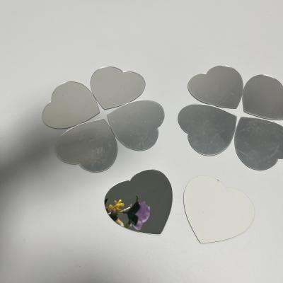 China 1mm Aesthetic Love Heart Acrylic Mirror Sticker, Non Glass Safe Makeup Mirror, Modern Home Wall Art Decoration Gift for sale