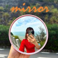 China 4 Inch Shatterproof Handheld Acrylic Convex Mirror Wide Angle Travel Selfie Custom OEM Wholesale for sale