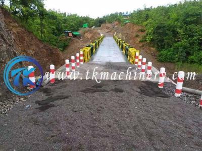 China Bailey Steel Bridge Compact 100 Single Lane S355JR Temporary Bridge 3000mm Panel Heavy Load Capacity for sale