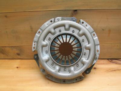 China clutch cover < NSC527 > for 1983 to 1992 Nissan trucks for sale