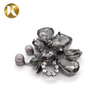 China Bee Shaped Popular Rhinestone Shoe Buckle Nickel / Black / Gold Color for sale