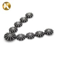China Custom V Shape Decorative Shoe Clips 110mm*95mm Zinc Alloy Material for sale
