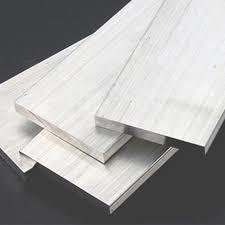China 0.7mm Aluminum Extrusion Profiles Industrial Flat Busbar LP-15160 for sale