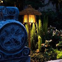 China MPPT Intergrated Solar Street Light High Brightness IP65 Waterproof Power Energy 220V for sale