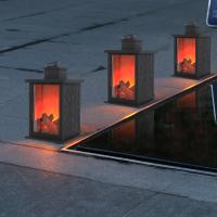 China AA Battery ABS PP Outdoor Solar Flame Lantern Lights 14*14*24cm for sale