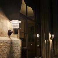 China Outdoor IP65 8AH Solar Wall Light Waterproof 3000K With CE RoHS for sale