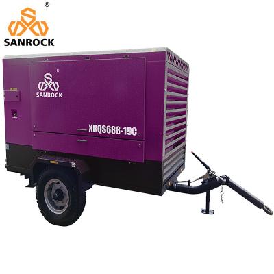 China 300L Tank Diesel Screw Air Compressor Mining Portable Compressor 4470*1960*2535mm Size for sale