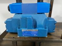 China DG4V-3-2C-M-U-H5-60 Electric Hydraulic Solenoid Valve Single Seater Type 20cm x 20cm x 15cm for Industrial Hydraulic Systems for sale