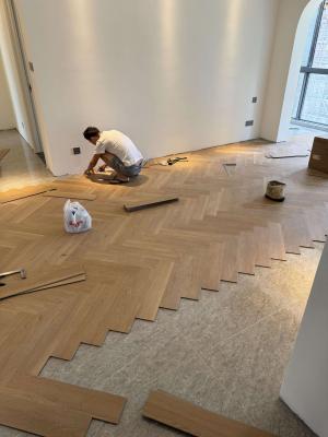 China 8mm 12mm Rigid Core Luxury Vinyl Click Flooring Premium Wood Herringbone Anti slip Piso Spc Click 5 mm Plank Flooring for sale