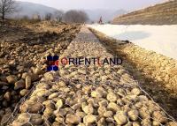 China Latvia Permeable Gabion Wire Baskets For Embankment Aperture 60×80mm for sale