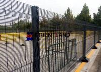 China 76.2mm×12.7mm Wire Mesh Security Fencing 3