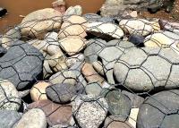 China Flexible Tough Woven Mesh Gabion Wall Baskets For River And Canal Training Works for sale