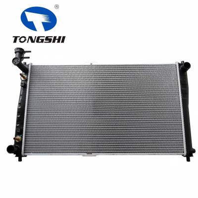 China Aluminum Car Radiator Engine Radiator for KIA Carnival 2.5i V6 2497 2001- AT with 700 × 418 mm Core Size for sale