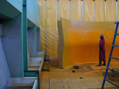 China Manual Folding Booth Bus Spray Booth Gas Heating Back Wall Extraction for sale