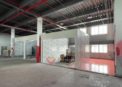 China Auto Parts Paint Painting Line for Sheet Metal Coating with 48 Trolleys and 6-Row Track System for sale