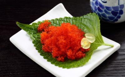 China Crisp Burst Japanese Seasoned Food Flying Fish Roe Tobiko Frozen Sushi Grade Topping for sale