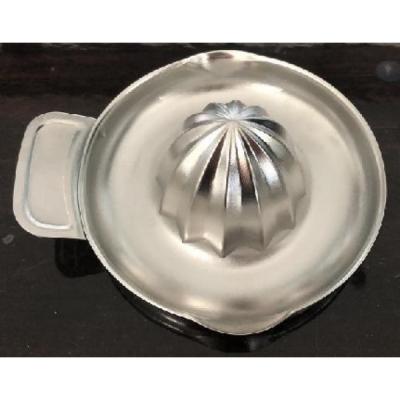 China Low Moq 20 Cases Stainless Steel Lemon Juicer Commercial Cooking Baking Tools Citrus Press for sale