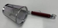 China Brown Handle Noodles Basket with Hooks, Premium COOKING BAKING TOOLS Strainer for sale