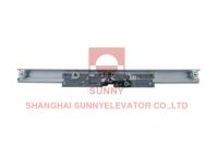 China Center Opening Elevator Lift Parts 2 Leafs Landing Door Device for sale