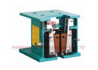 China Rogressive Elevator Lift Safety Gear Devices With 10 / 16mm Guide Rails for sale