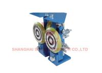 China Roller Guide Shoe Elevator Spare Parts For Rated Speed Le 2.5m/S And 10mm/16mm Width Of Guide Rails for sale