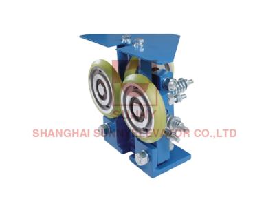 China Roller Guide Shoe Elevator Spare Parts For Rated Speed Le 2.5m/S And 10mm/16mm Width Of Guide Rails for sale