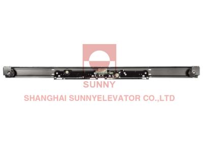 China 2 Panels Landing Elevator Door Operator Center Opening For Passenger Elevator for sale