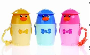China 450ML Sustainable Leak Proof Personalized Children PP Cartoon Plastic Water Bottles for sale