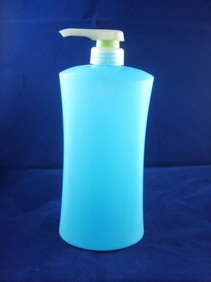 China 600ml Custom Made Blue Frosted Cosmetic Packaging Plastic Bottles For Shampoo for sale