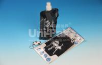 China Aluminum Foil Reusable Plastic Drinking Water Bag with Carabiner And Spout for sale