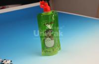 China Healthy Laminated Plastic Water Bag Foldable 450ml With Carabiner , Non-toxic for sale