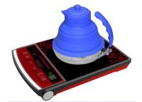 China Eco food grade 1.0 L collapsible silicone kettle With Stainless Steel Pot Bottom for sale