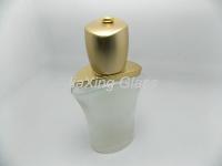 China Customized 50ml Cosmetic Perfume Glass Bottles With Gold Cap For Ladies for sale