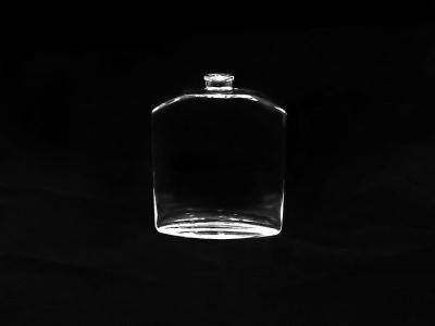 China Customized 100ml Hot Stamping Clear Perfume Glass Bottles and Jars for sale