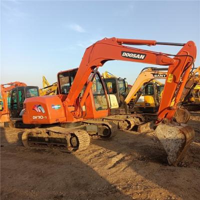 China Used Mini Excavator Original Doosan Dh70-7 Secondhand 7t Track Digger Small Equipment Made in Korea for sale