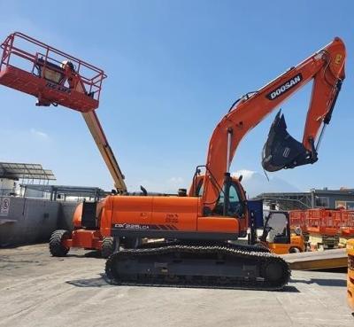 China Scondhand Crawler Excavator Doosan Dx225lca, Used Digger Dh225, Dx260 Dx300 Dx225 on Sale for sale