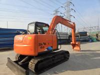 China Secondhand Original Hitachi Zx60 Tractor, Used 6 Ton Mini Clawer Excavator Zx60 Digger with Low Working for sale