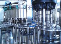China High Precision Soda Bottling Machine 2000-3000BPH Capacity with ±5mm Filling Accuracy for Carbonated Drinks for sale