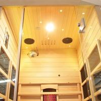 China 1350W Deluxe Low Emf Far Infrared Sauna Rooms Comfortable 1 Person Size for sale