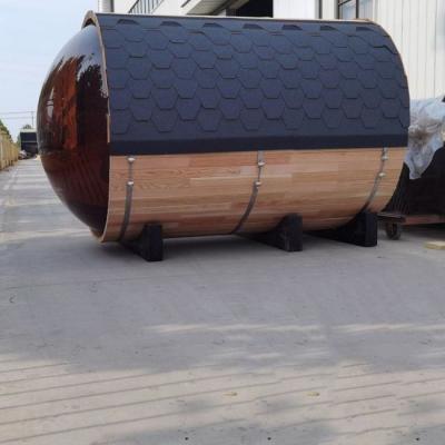 China Outdoor Traditional Solid Wood Red Cedar Barrel Sauna With Panoramic View for sale
