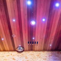 China Solid Wood Red Cedar Luxury Indoor Full Spectrum Sauna Room For 3 Person for sale