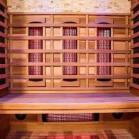China Solid Wood Red Cedar Luxury Indoor Full Spectrum Sauna Room For 3 Person for sale