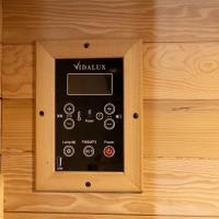 China Wooden Indoor 1750W 2 Person Infrared Sauna Low EMF for sale