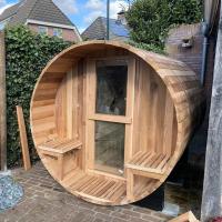 China Wood Dry Steam Traditional Cedar Barrel Sauna Room Outdoor Wooden Burning Barrel for sale