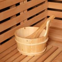 China Canadian Red Cedar Barrel Wood Sauna With 4.5KW Internal Control Stove Heater for sale