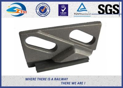 China Weldable Base Railway Clips/Double Holes Rail Clips With Integral Rubber Block And Upper Clip In Railroad for sale
