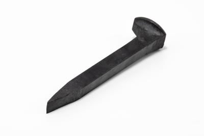 China Q235 Steel Rail Spike 16x16x170 Plain Oiled Finish Dog Spike For Railway Track Fastening for sale